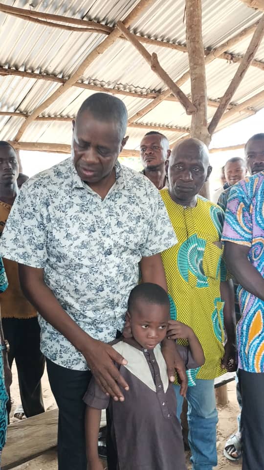 Omodara 'Light Up' Igun Community ...Pays Ear Surgery Bills - The ...