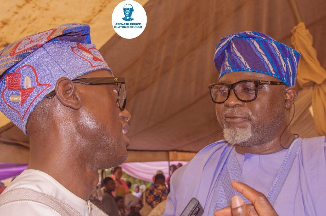 Rep Salman Idris Donates 5 Million Naira, Block of Classrooms to Ayere ...