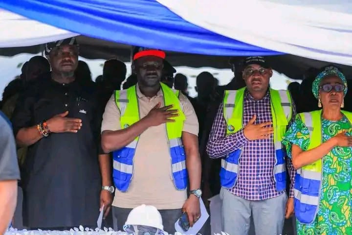 Governor Otu Flags Off Construction of Phase II of 17km Boki East-West ...